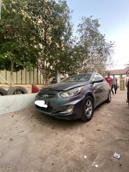 Hyundai Accent 2014 diesel boîte automatique en bon état à Djibouti