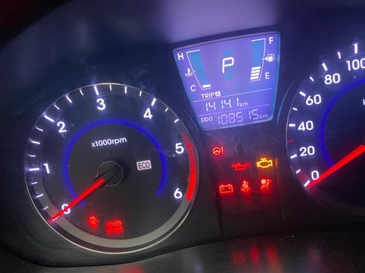 Hyundai Accent 2014 diesel boîte automatique en bon état à Djibouti