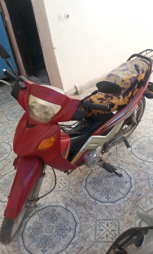 moto Dayum 110 à Djibouti