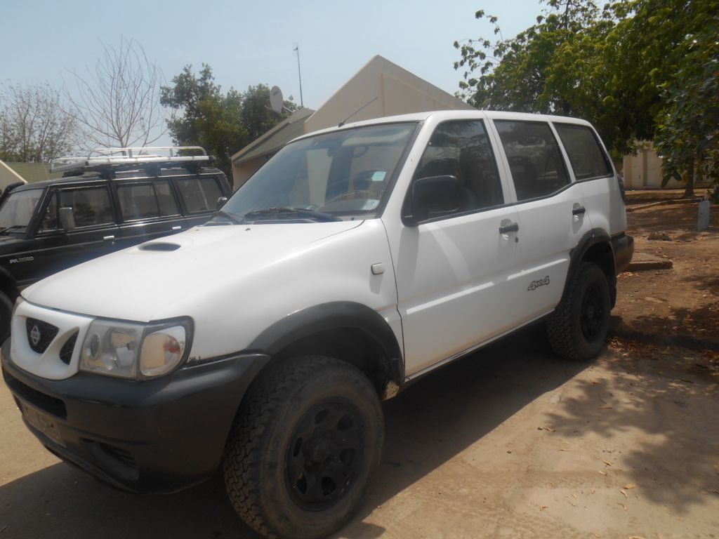 NISSAN TERRANO 2 à Djibouti