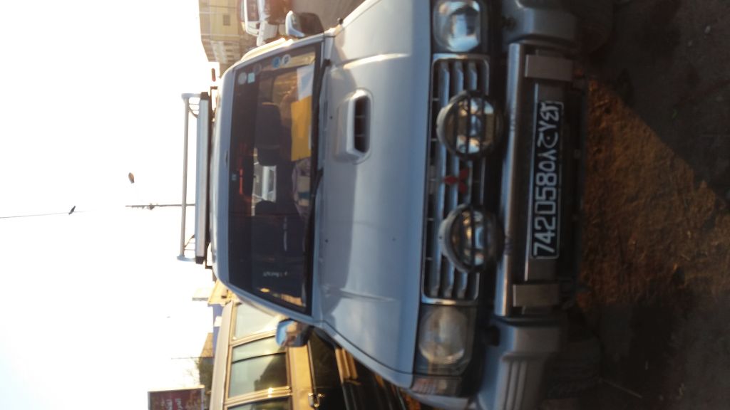 Mitsubishi Pajero chassis long en parfait état à Djibouti