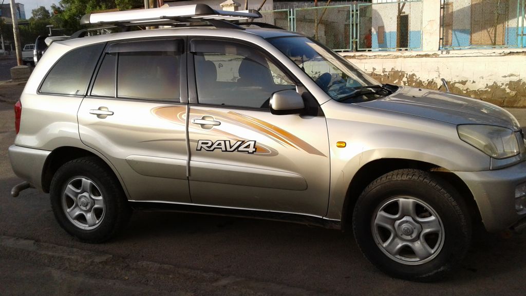 Toyota RAV 4 J à Djibouti