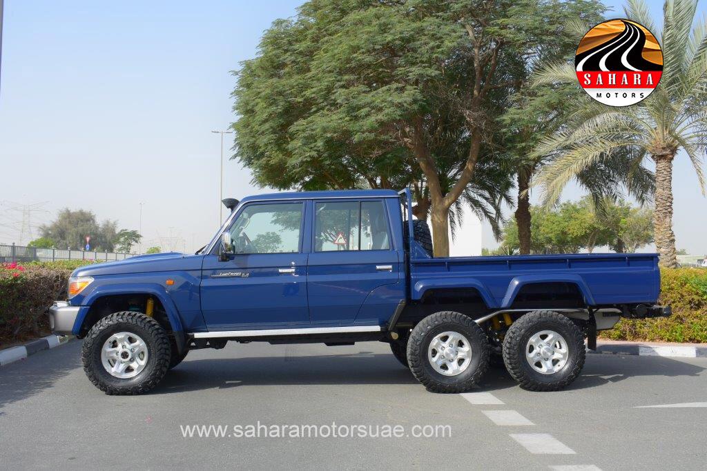 Land Cruiser double cap pick up v8 4.5L turbo diesel 6×6 à Djibouti