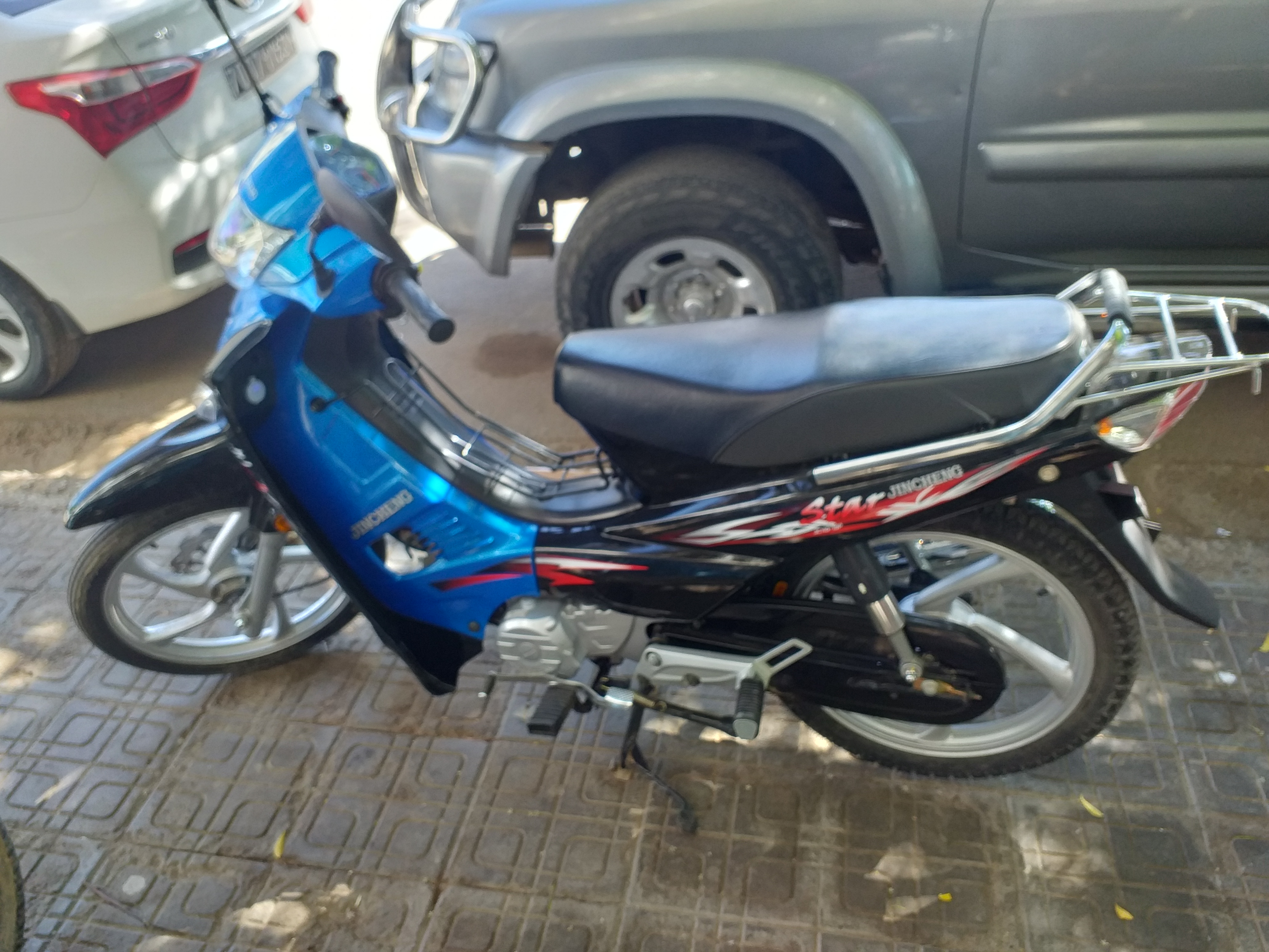 A vendre motocyclette jincheng 110 nouveau à Djibouti