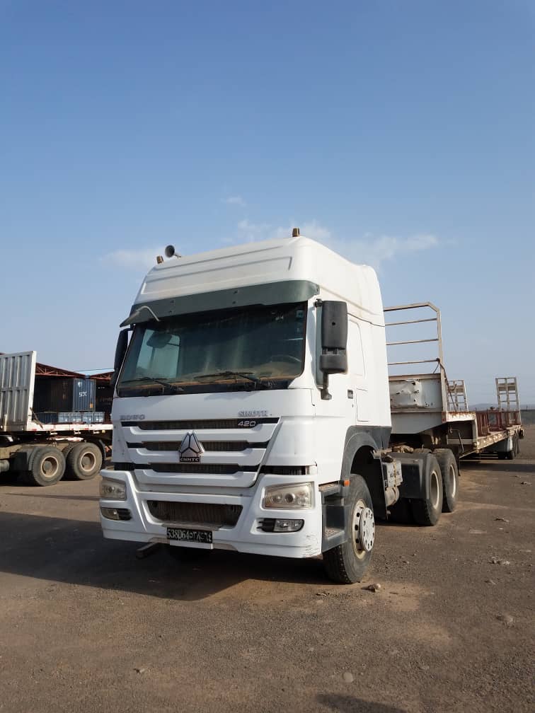Vente camion porte char à Djibouti