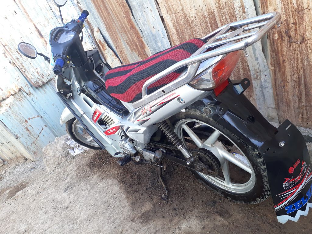 Moto Jincheng 110 à Djibouti