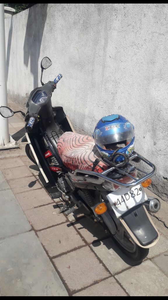 Moto Gincheng 110 à Djibouti