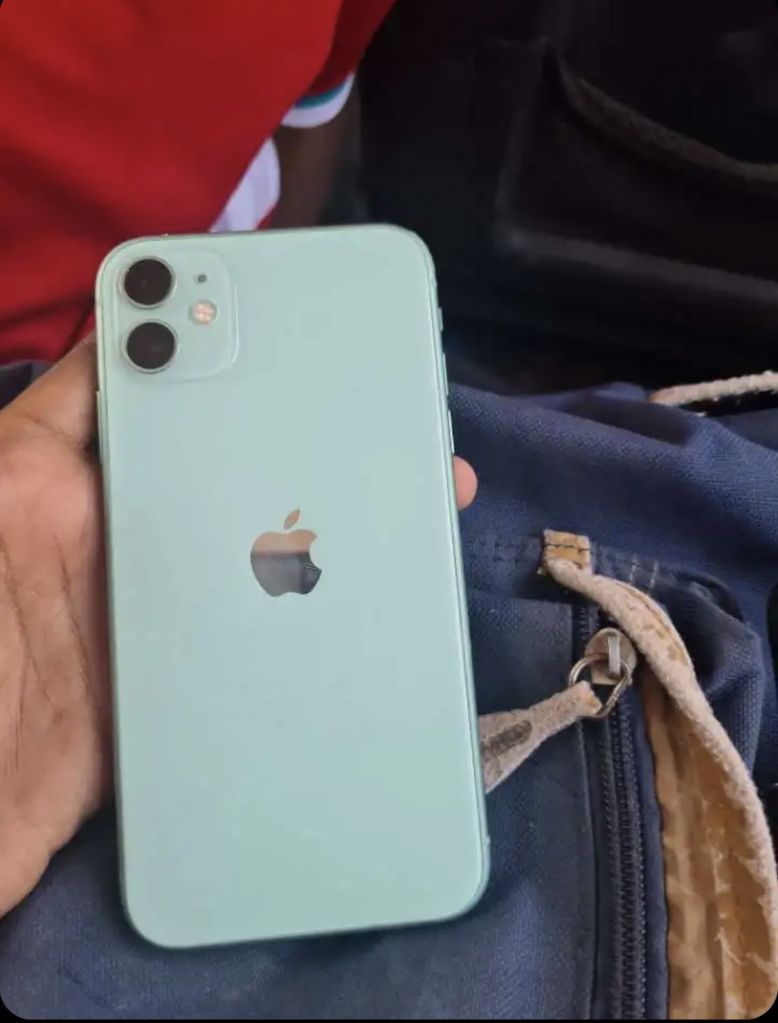 iPhone 11 de couleur vert à Djibouti