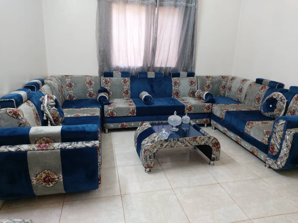 Meubles moins 1 an à Djibouti