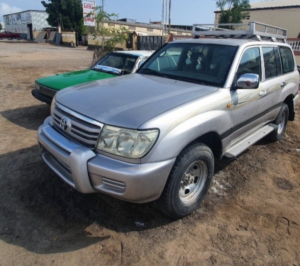 LOCATION LAND CRUISER TOYOTA 105 à Djibouti