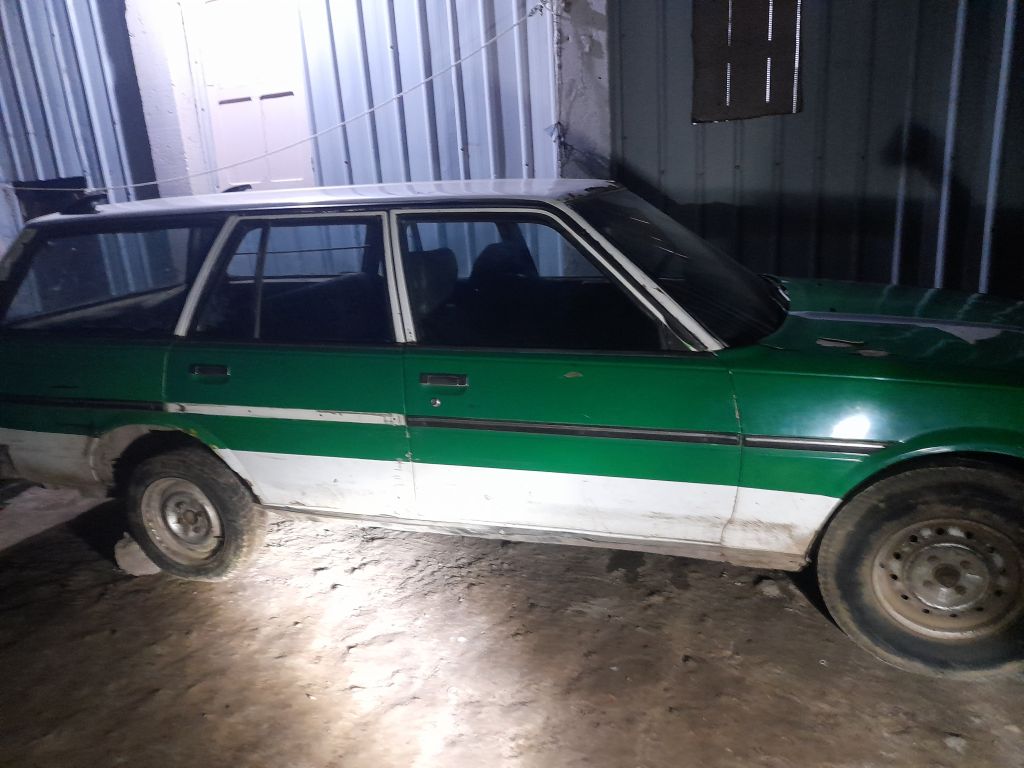 Voiture Taxi Toyota Mark II Familial. à Djibouti