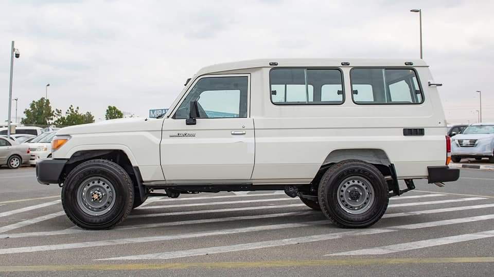 TOYOTA LAND CRUISER HARD TOP à Djibouti
