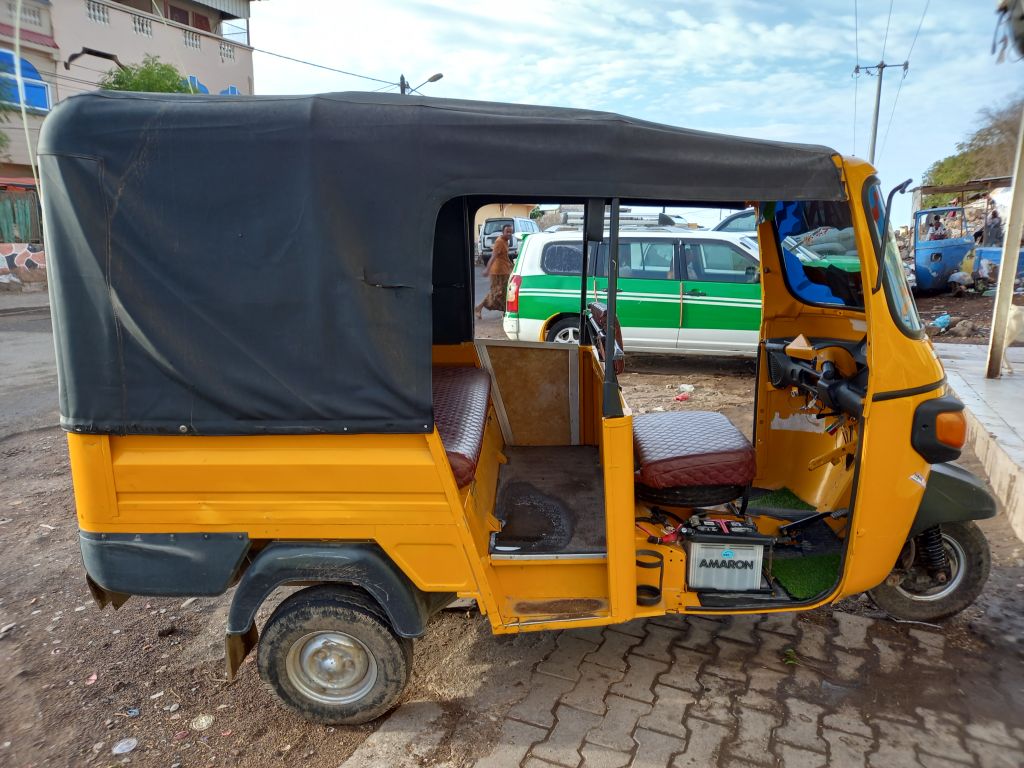 bajaj piagio à Djibouti