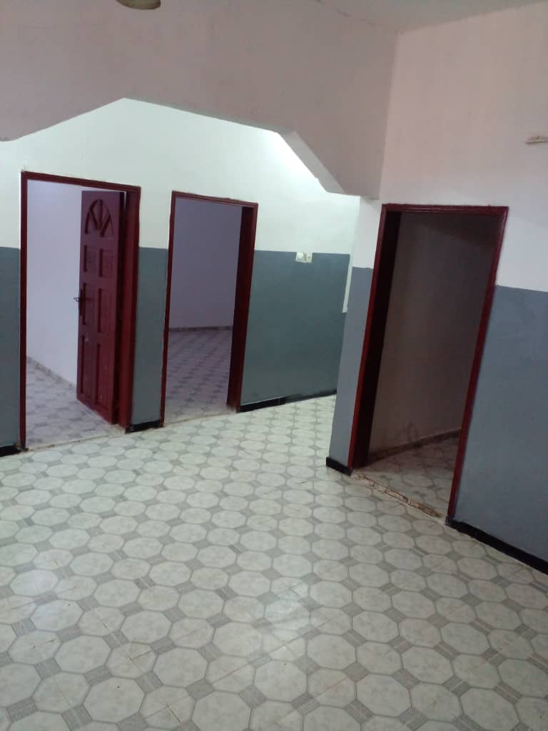 Maison F3 juste à côté de la Place de PK12. à Djibouti