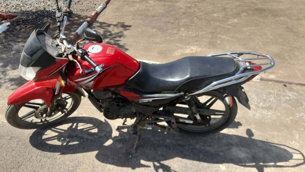Moto Jincheng 150 cc Couleur Rouge à Djibouti