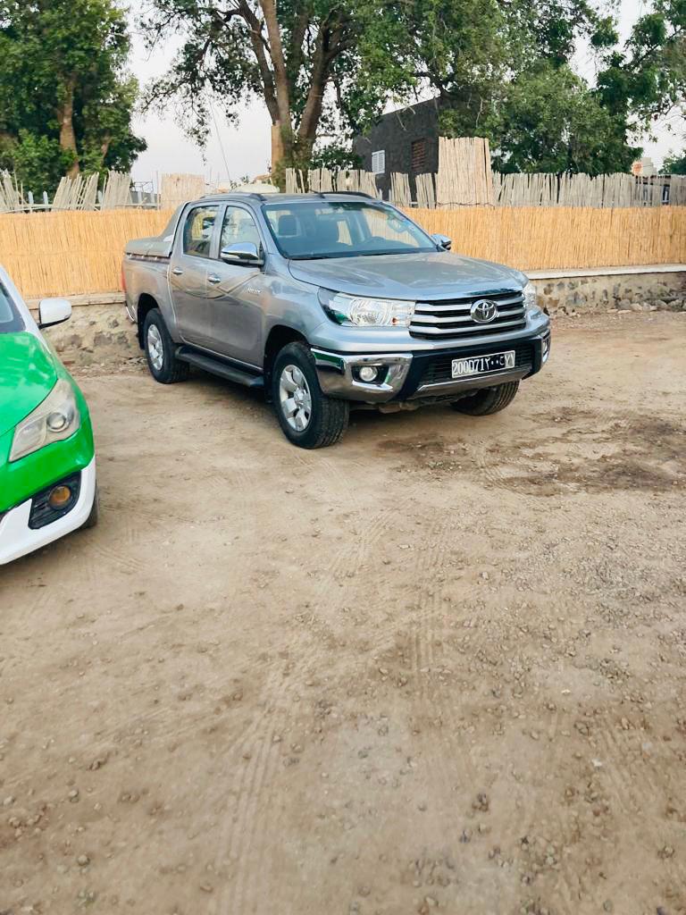 Voiture Toyota Hilux Automatique. à Djibouti