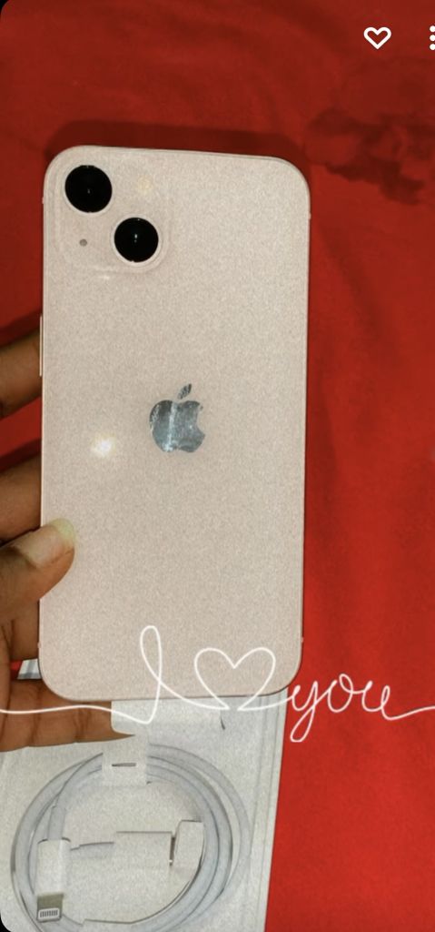 Téléphone IPhone 13 simple à Djibouti