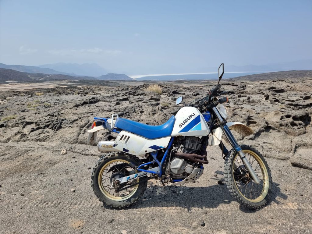 Moto SUZUKI 600 DR Djebel à Djibouti