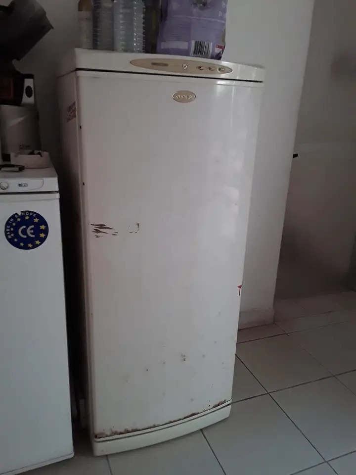 Frigo en très bon état à Djibouti