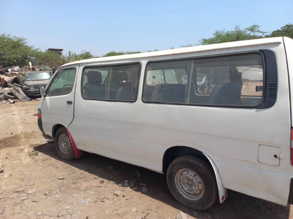 Mini-Bus Toyota Hiace à Djibouti