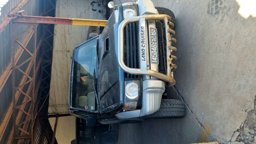 Voiture Mitsubishi Pajero chassis court à Djibouti