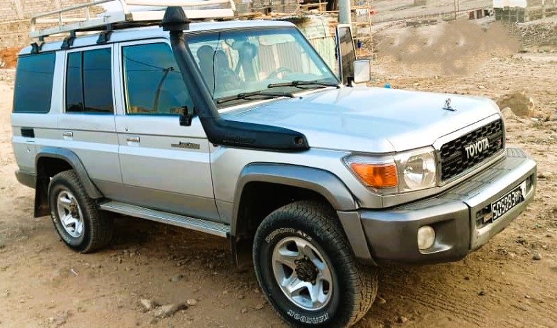 TOYOTA HARD-TOP à Djibouti