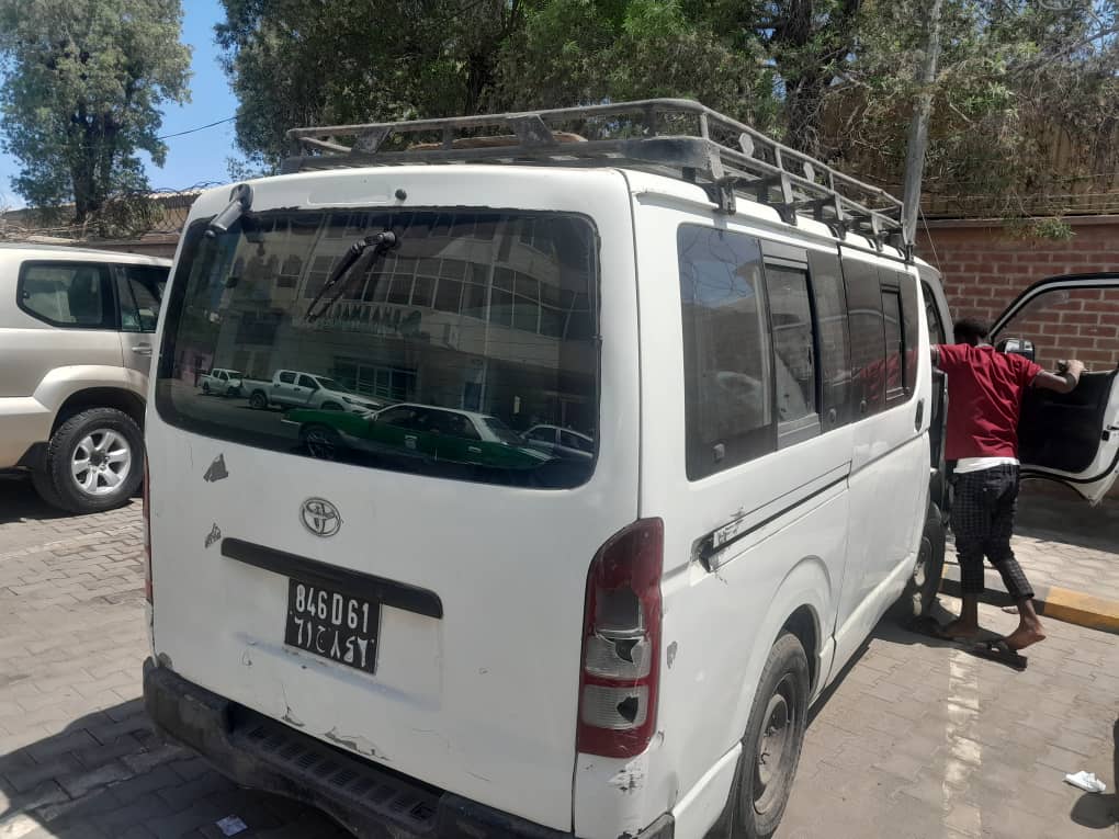 Mini-Bus en très bon état à Djibouti