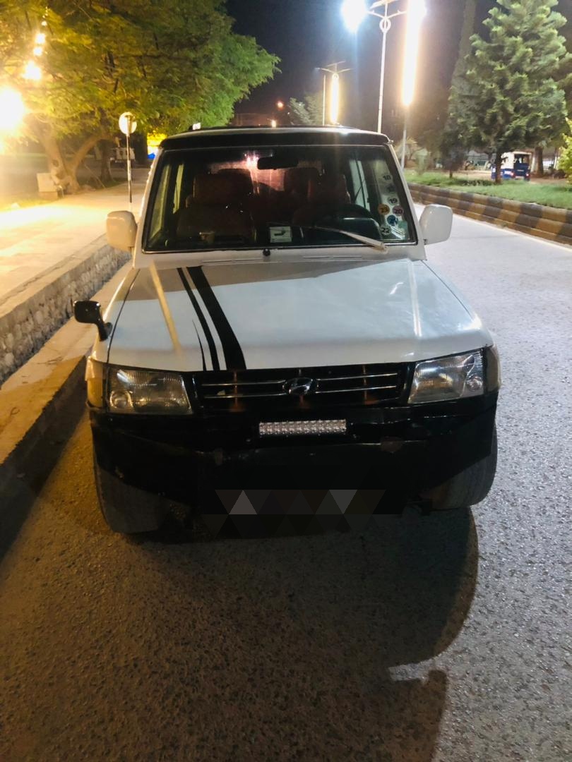 Voiture Hyundai Galloper Diesel très bien entretenue à Djibouti