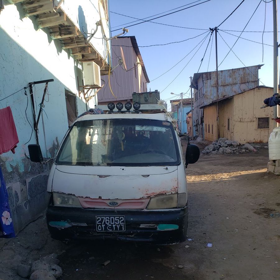 Mini bus Kia Pregio, avec 3 mois assurance à Djibouti