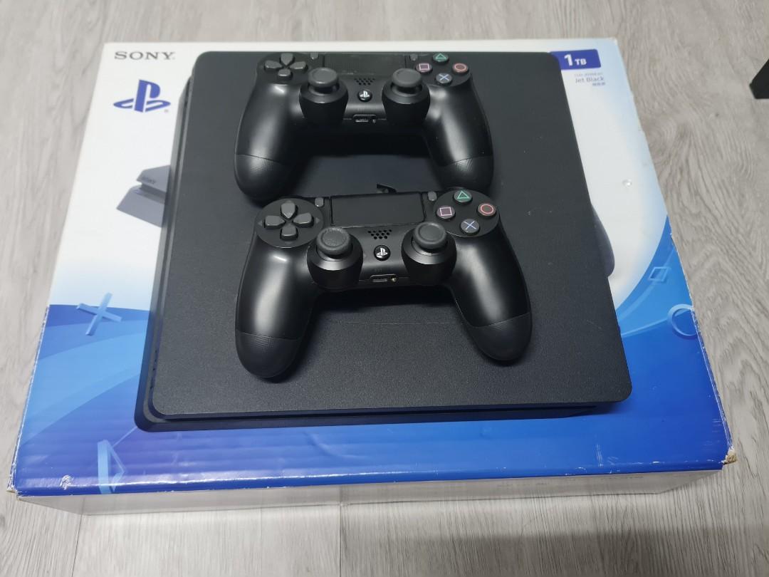 Ps4 Slim + 2manette+ 1CD à Djibouti