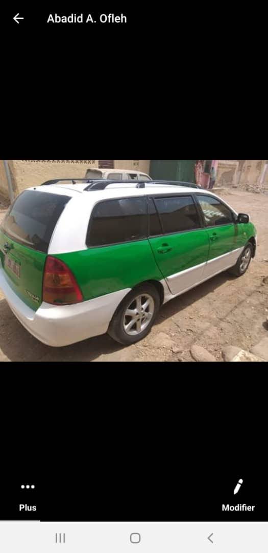 Toyota Corolla, moteur et carrosserie en bon état à Djibouti