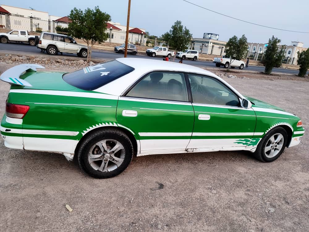 Vente Taxi de marque Mark II à Djibouti
