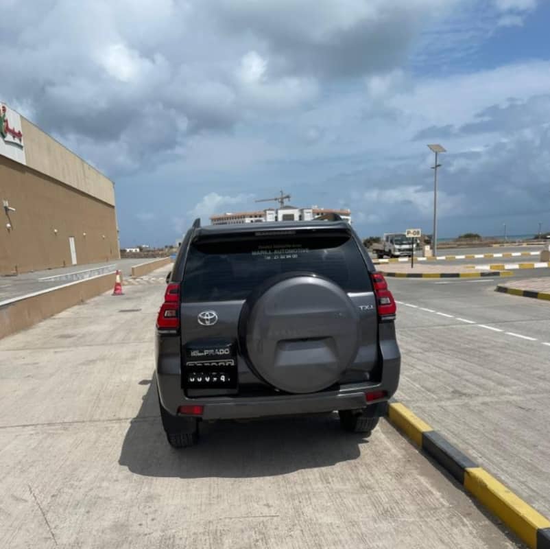 Toyota Prado Diesel 2021, toute option, excellent état à Djibouti