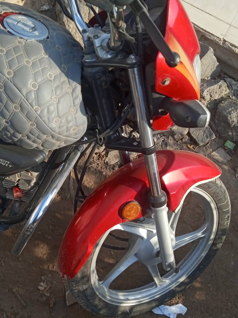 Moto Héro 100 Neuve et d'Occasion à Prix Imbattable à Djibouti