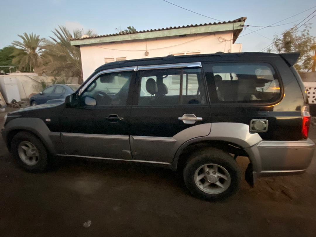 Hyundai Terracan diesel, 8 places, bon état, spacieux à Djibouti