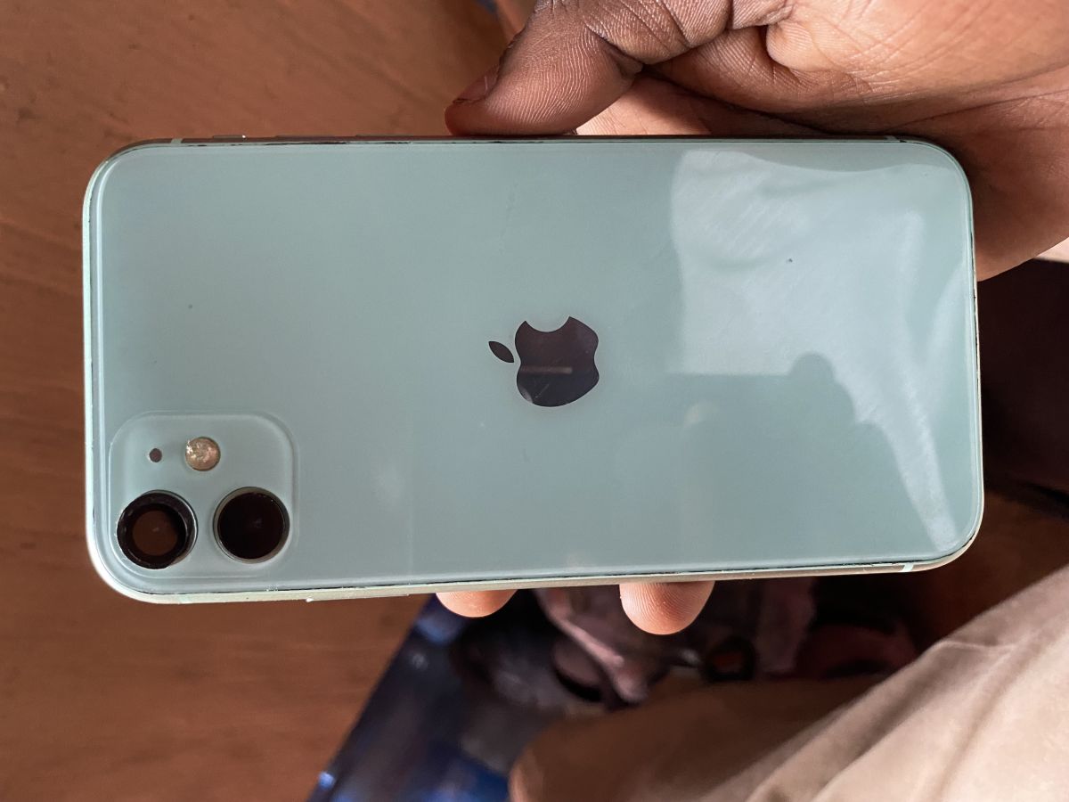 iPhone 11 Mini Vert 128Go en Excellent État à Djibouti
