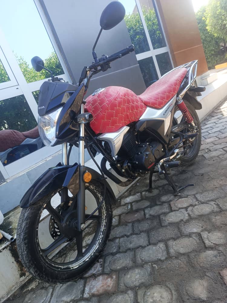 Honda Moto Neuve, 5000 km, D99, Négociable à Djibouti