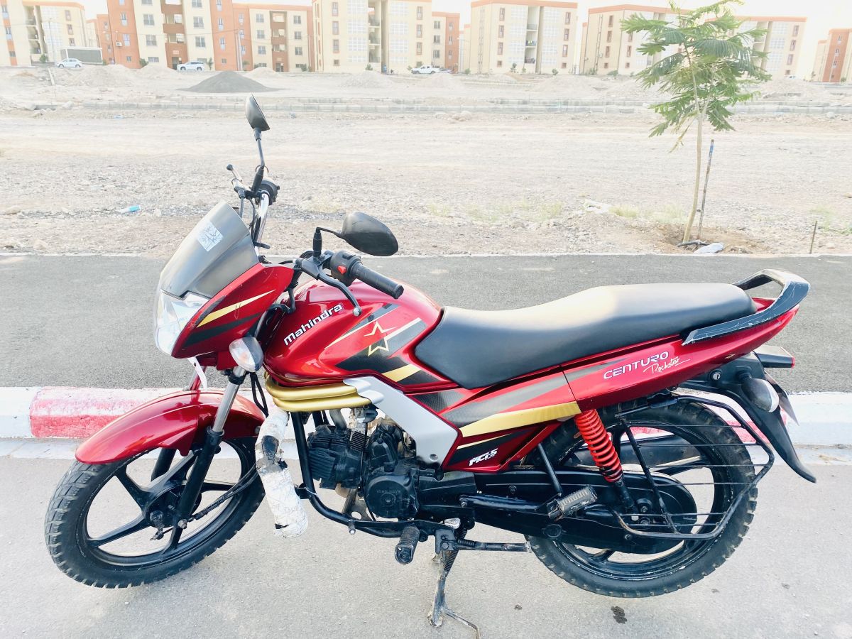 Moto Mahindra Centuro 110 en bon état à Djibouti