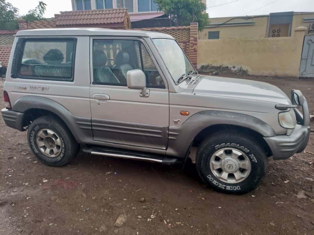 Hyundai Galloper Diesel, idéal pour trajets et aventures à Djibouti