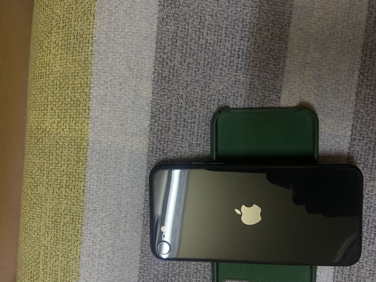 iPhone SE 3th gen ( 2021) neuf à Djibouti
