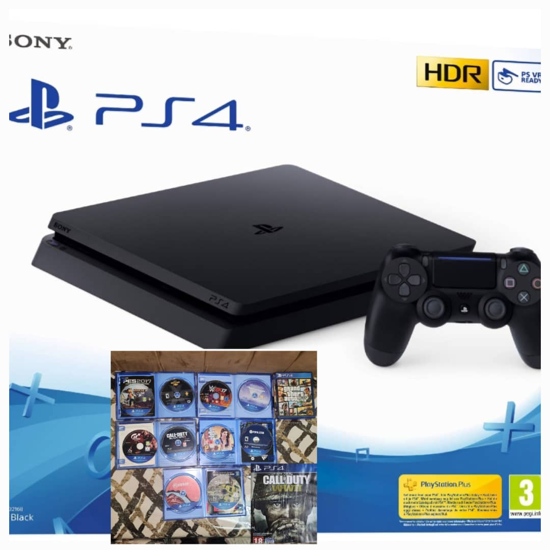 PS4 Slim Américaine 1 To + 11 CD & 2 Manettes Originales à Djibouti