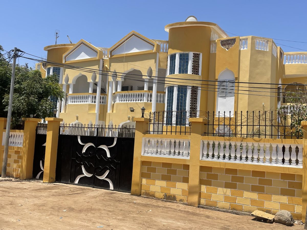 Appartement F4 avec groupe électrogène et parking sécurisé à Gabode 6 à Djibouti