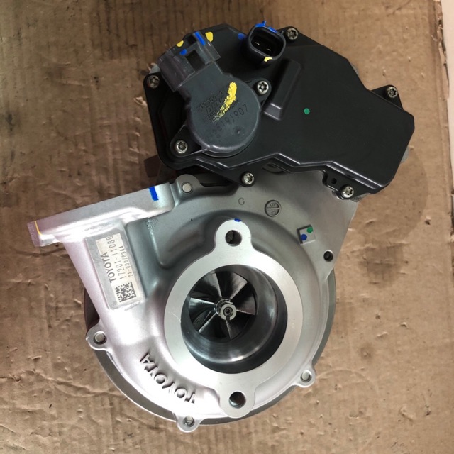 Turbo-chargeur Toyota Hilux Revo 2015/2016 à Djibouti à Djibouti