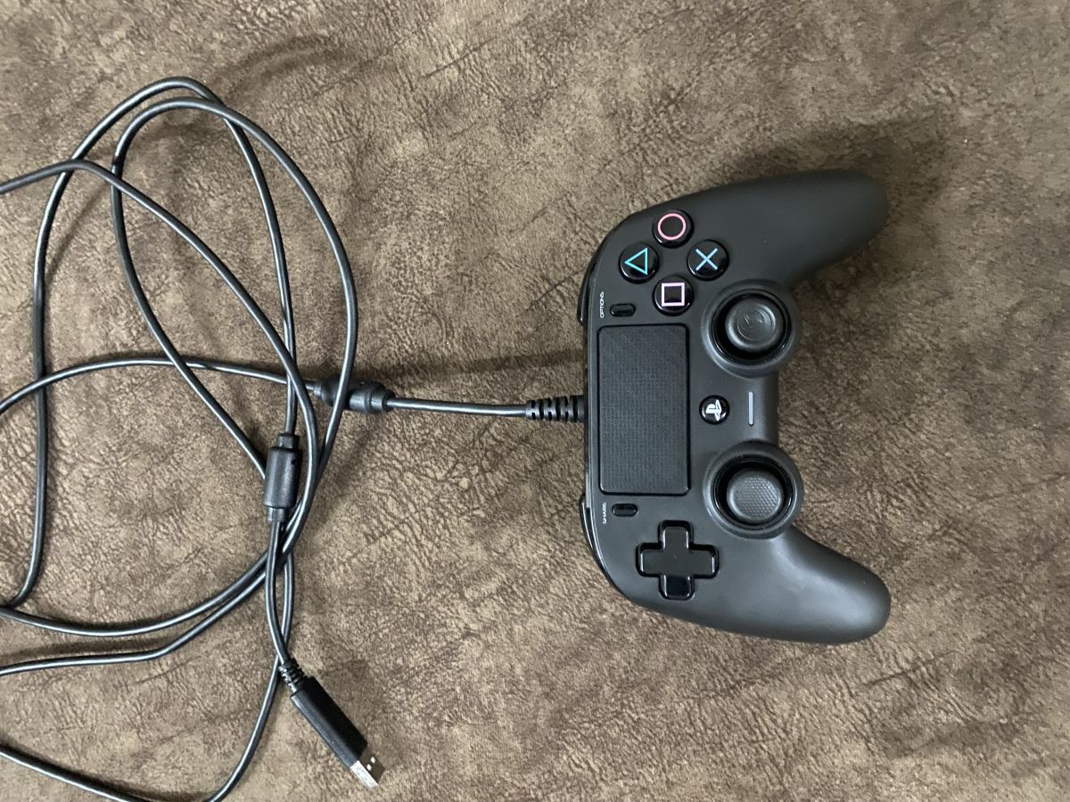 Manette PS4 d'occasion à petit prix à Djibouti