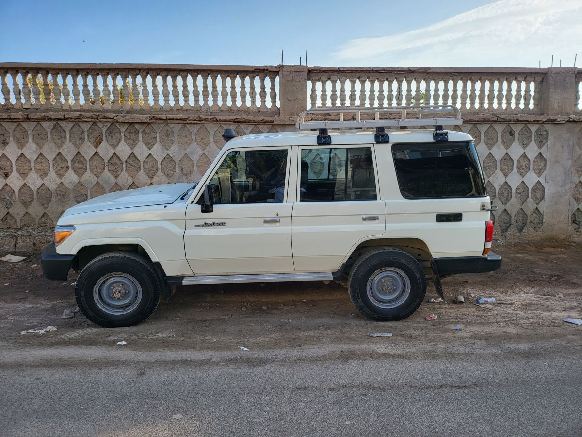Toyota Hardtop Diesel, Boîte Manuelle, Bon État à Djibouti