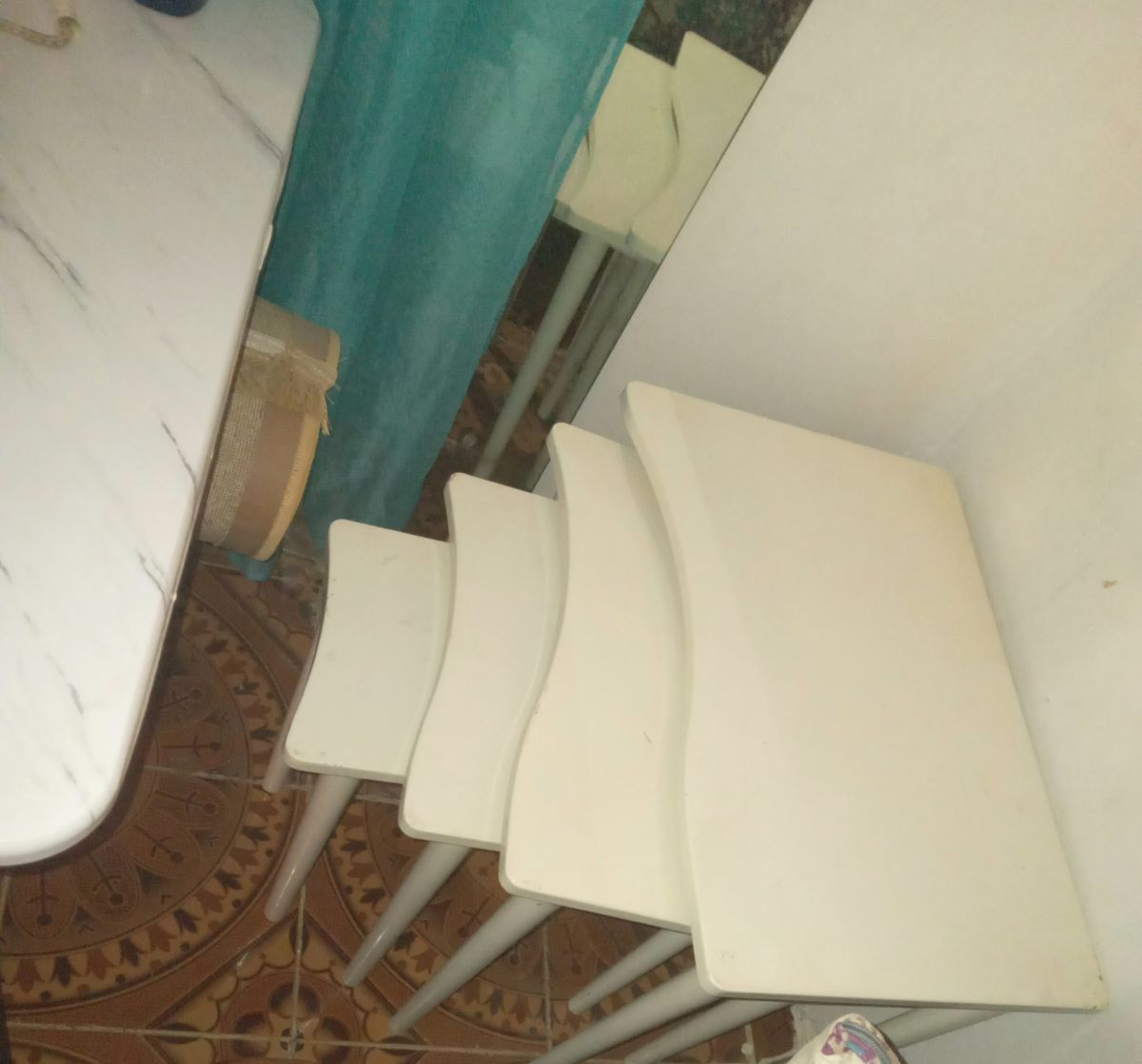 Table basse décomposée à Djibouti
