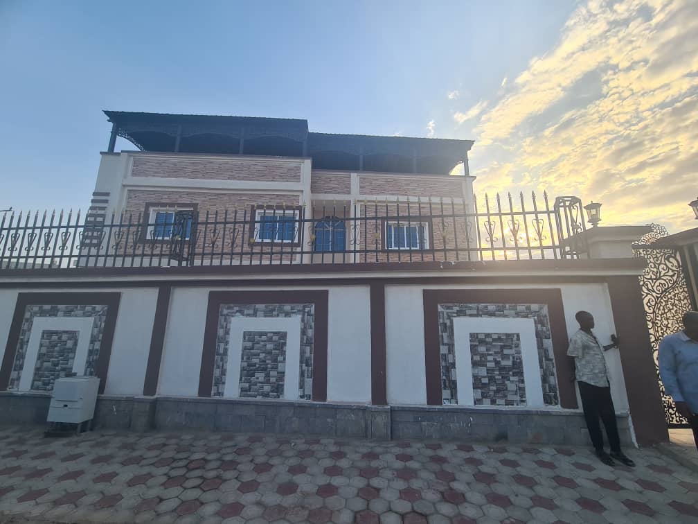 For Rent: F8 Duplex Villa with Pool at the Entrance of Lottah Village ...