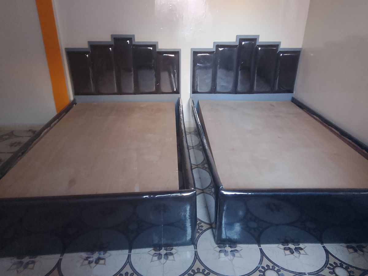 Lits Capitonnés Neufs, Double Taille, Jamais Utilisés à Djibouti