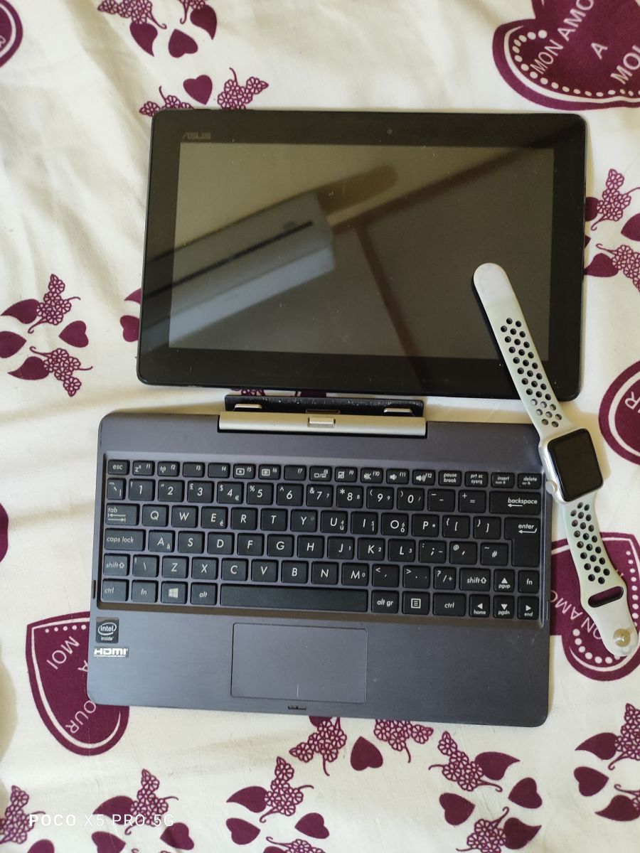 Tablette Assus et appel watch à Djibouti