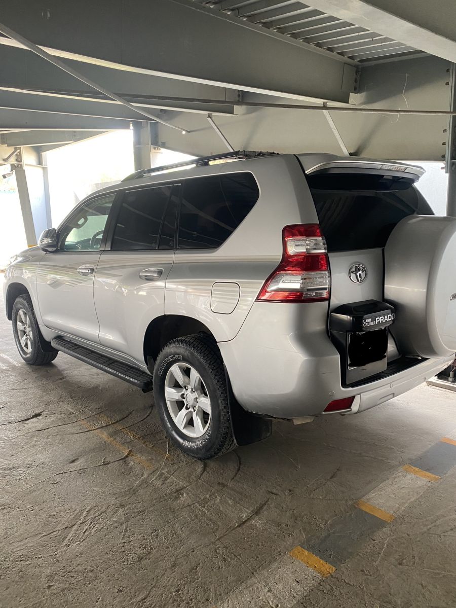 Toyota Land Cruiser Prado 2016, 68000km,diesel, excellent état à Djibouti